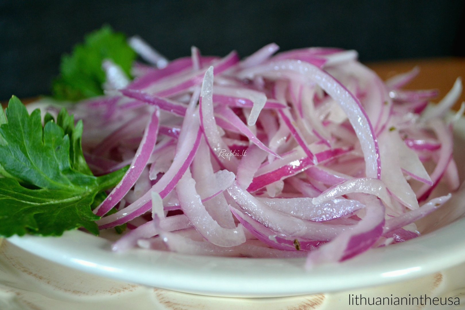 Marinuoti rausvieji svogūnai - receptas | Receptai.lt