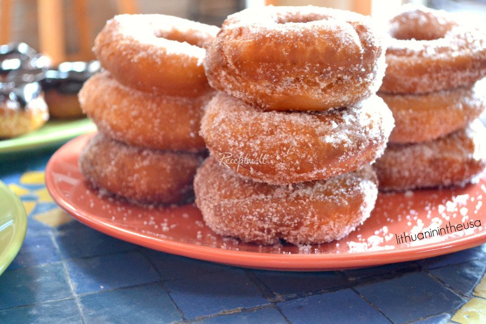 Tobulosios mielinės spurgos - receptas | Receptai.lt