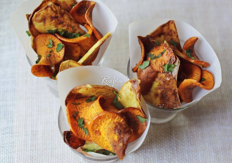 Naminiai čipsai su avokado padažu - receptas | Receptai.lt