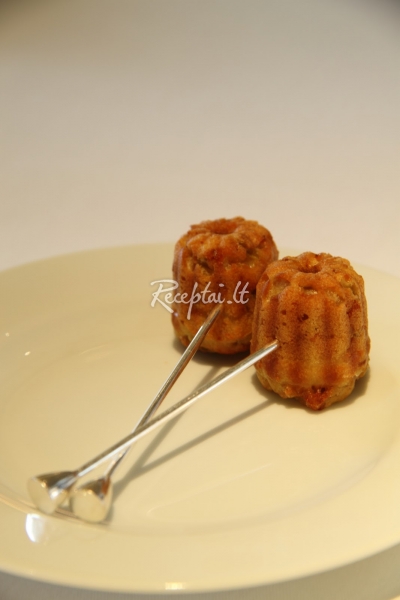 Prancūziški pyragėliai "Canneles" - receptas | Receptai.lt